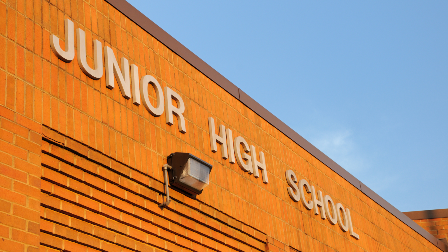 成長期はいつやってくる？成長期のサインと背が伸びる仕組み｜MAJIDEマガジン